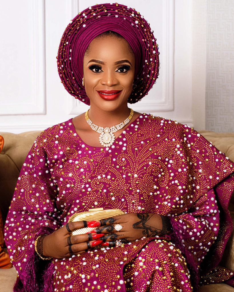 Actress, Uche Ogbodo Wows In Beautiful Traditional Outfit
